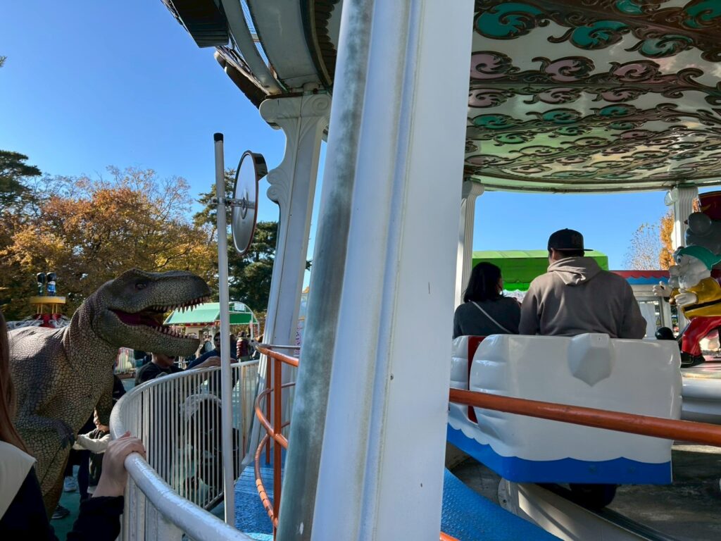 【DANGER】むさしの村にティラノサウルスが出現!!!🦖 (開催終了) | むさしの村は遊園地だけじゃない! | 【公式】緑の中のファミリー ...